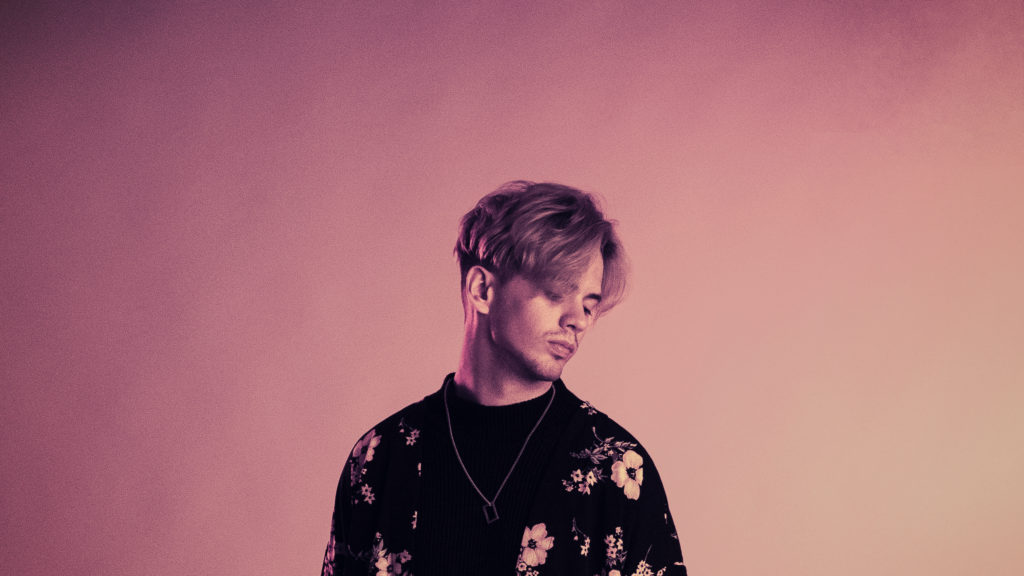 ELMARAD! kristoaf // vendég: Kolibri • Akvárium